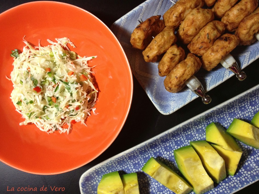 Fishcakes con ensalada de col - La Cocina de Vero
