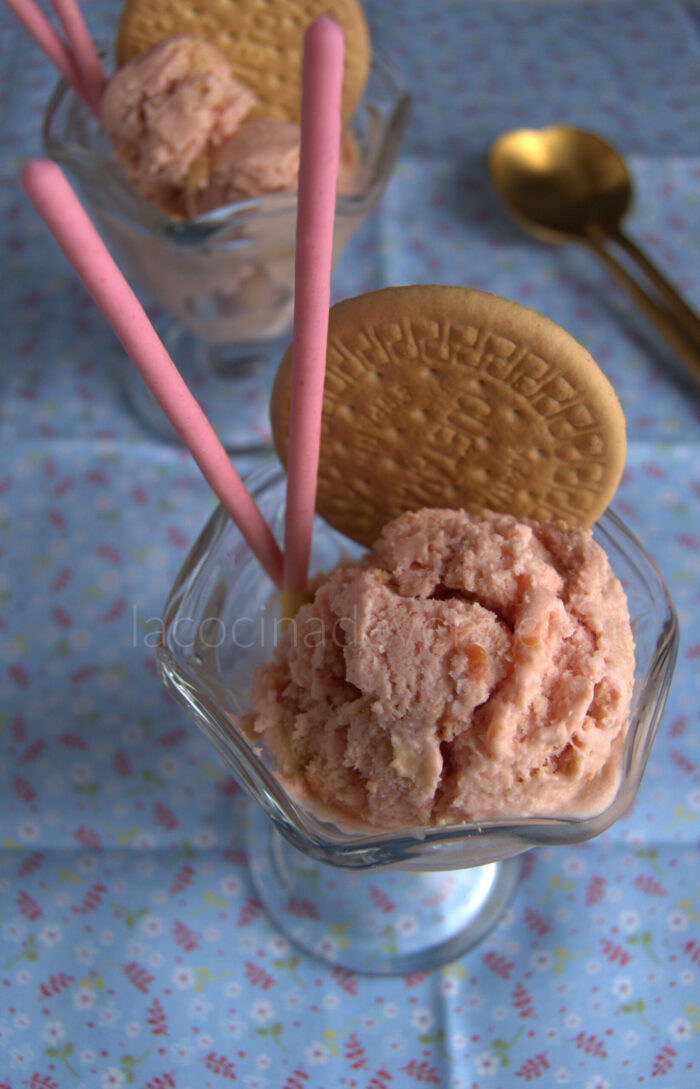 Helado de guayaba y galleticas María - La Cocina de Vero