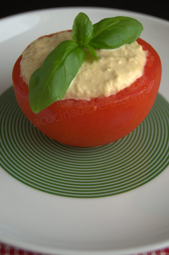 Tomates rellenos de atún - La Cocina de Vero