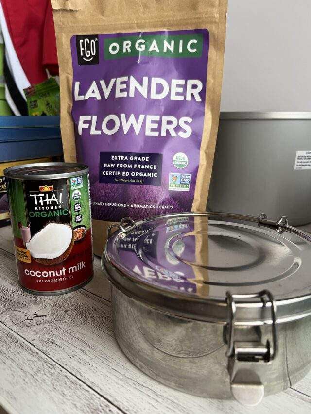 Flan de lavanda, coco y limón